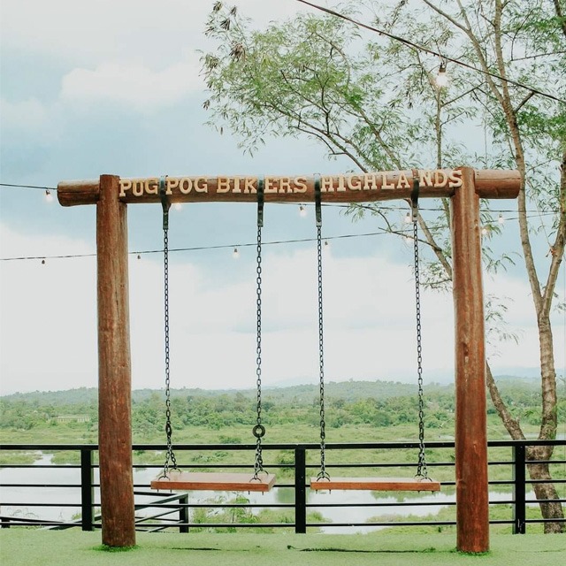 Pugpog Biker's Highlands